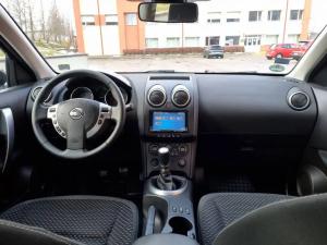 Melns Nissan Qashqai 2009 Jēkabpils, ar dzinēja tilpumu 2.00 L un nobraukumu 205 tūkst. km par 5800 €, foto 20 vietnē AUTOMOTO.COM.LV