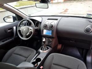Melns Nissan Qashqai 2009 Jēkabpils, ar dzinēja tilpumu 2.00 L un nobraukumu 205 tūkst. km par 5800 €, foto 22 vietnē AUTOMOTO.COM.LV