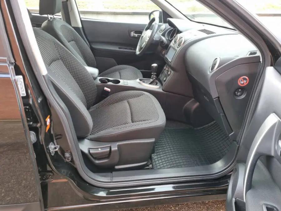 Melns Nissan Qashqai 2009 Jēkabpils, ar dzinēja tilpumu 2.00 L un nobraukumu 205 tūkst. km par 5800 €, foto 23 vietnē AUTOMOTO.COM.LV