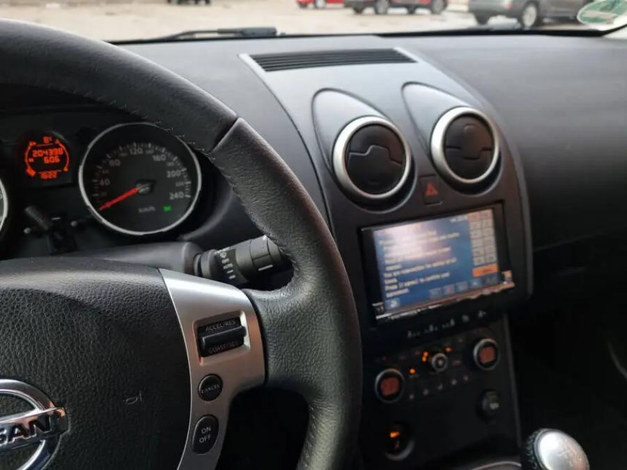 Melns Nissan Qashqai 2009 Jēkabpils, ar dzinēja tilpumu 2.00 L un nobraukumu 205 tūkst. km par 5800 €, foto 26 vietnē AUTOMOTO.COM.LV