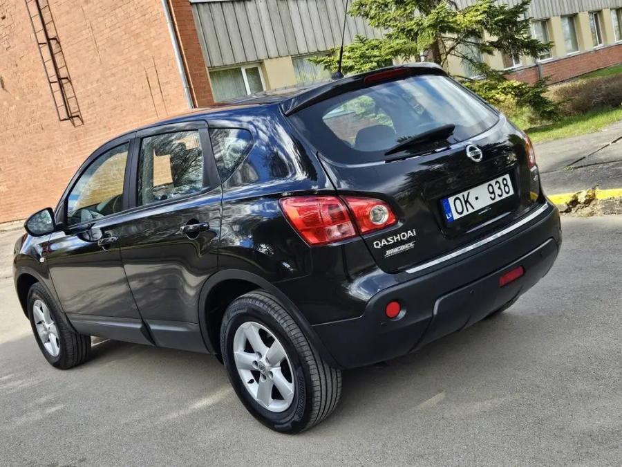 Melns Nissan Qashqai 2009 Jēkabpils, ar dzinēja tilpumu 1.50 L un nobraukumu 293 tūkst. km par 5290 €, foto 8 vietnē AUTOMOTO.COM.LV