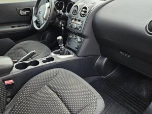 Melns Nissan Qashqai 2009 Jēkabpils, ar dzinēja tilpumu 1.50 L un nobraukumu 293 tūkst. km par 5290 €, foto 24 vietnē AUTOMOTO.COM.LV