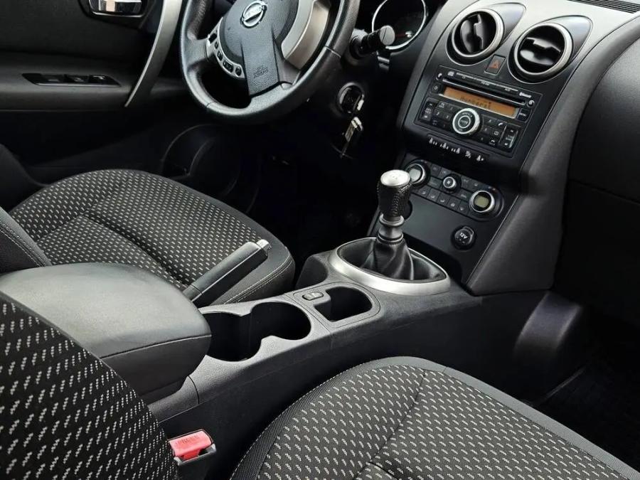 Melns Nissan Qashqai 2009 Jēkabpils, ar dzinēja tilpumu 1.50 L un nobraukumu 293 tūkst. km par 5290 €, foto 27 vietnē AUTOMOTO.COM.LV