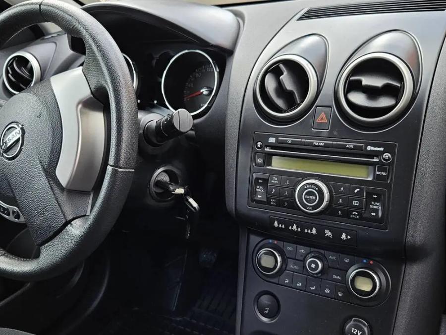 Melns Nissan Qashqai 2009 Jēkabpils, ar dzinēja tilpumu 1.50 L un nobraukumu 293 tūkst. km par 5290 €, foto 28 vietnē AUTOMOTO.COM.LV