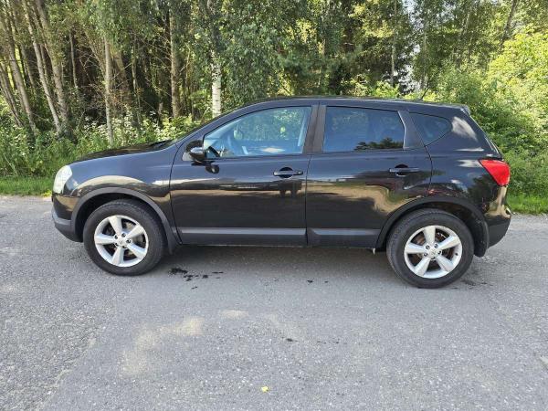 Melns Nissan Qashqai 2009 Ukmergė, ar dzinēja tilpumu 1.60 L un nobraukumu 160 tūkst. km par 3100 €, foto 4 vietnē AUTOMOTO.COM.LV