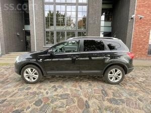 Melns Nissan Qashqai 2009 Rīga, ar dzinēja tilpumu 2.00 L un nobraukumu 300 tūkst. km par 4500 €, foto 4 vietnē AUTOMOTO.COM.LV