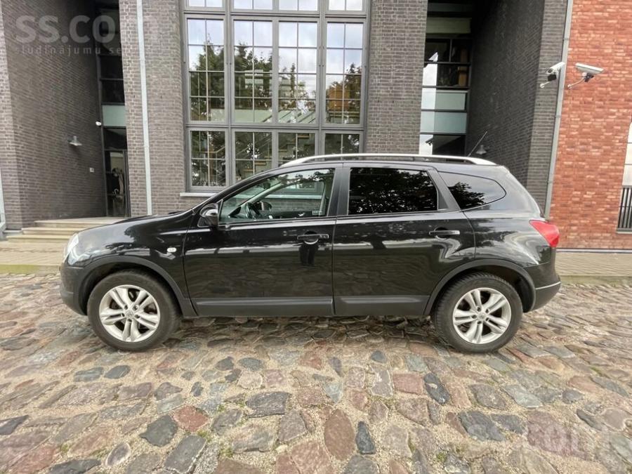 Melns Nissan Qashqai 2009 Rīga, ar dzinēja tilpumu 2.00 L un nobraukumu 300 tūkst. km par 4500 €, foto 4 vietnē AUTOMOTO.COM.LV