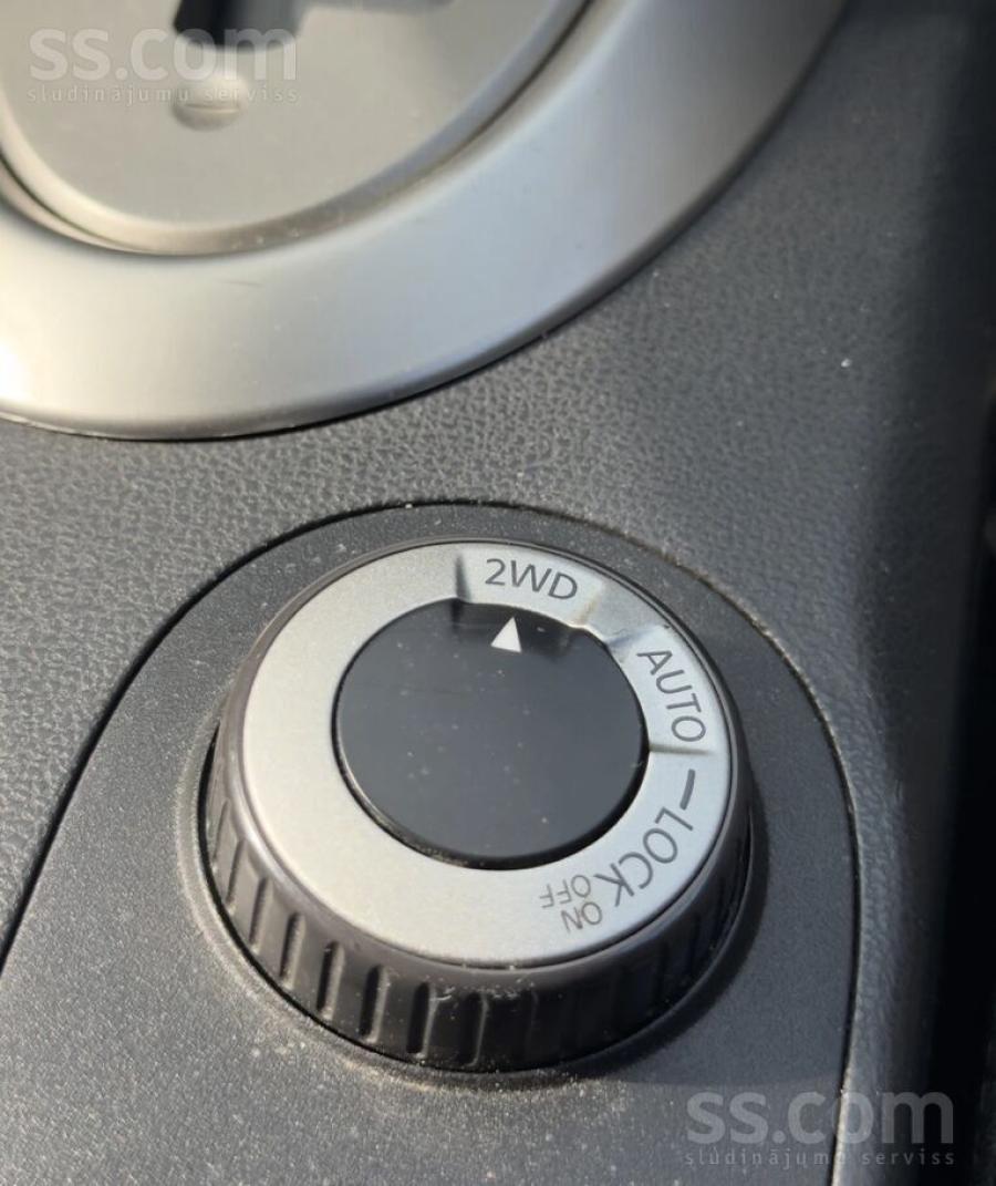 Melns Nissan Qashqai 2009 Rīga, ar dzinēja tilpumu 2.00 L un nobraukumu 300 tūkst. km par 4500 €, foto 13 vietnē AUTOMOTO.COM.LV