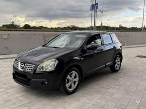 Black Nissan Qashqai 2009 in Kaunas, with an engine capacity of 1.46 L and mileage of 330 thousand km for 2900 €, photo  on AUTOMOTO.COM.LV
