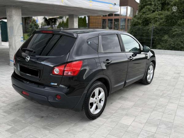 Black Nissan Qashqai 2009 in Kaunas, with an engine capacity of 1.46 L and mileage of 330 thousand km for 2900 €, photo 10 on AUTOMOTO.COM.LV