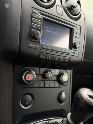 Black Nissan Qashqai 2009 in Kaunas, with an engine capacity of 1.46 L and mileage of 330 thousand km for 2900 €, photo 15 on AUTOMOTO.COM.LV