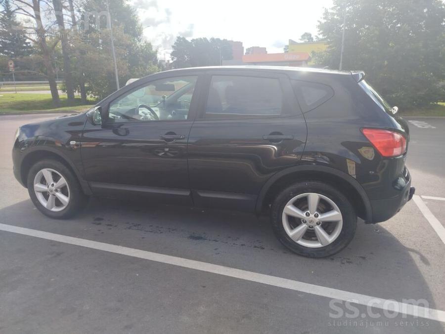 Melns Nissan Qashqai 2009 Ogre, ar dzinēja tilpumu 1.50 L un nobraukumu 237 tūkst. km par 3900 €, foto 4 vietnē AUTOMOTO.COM.LV