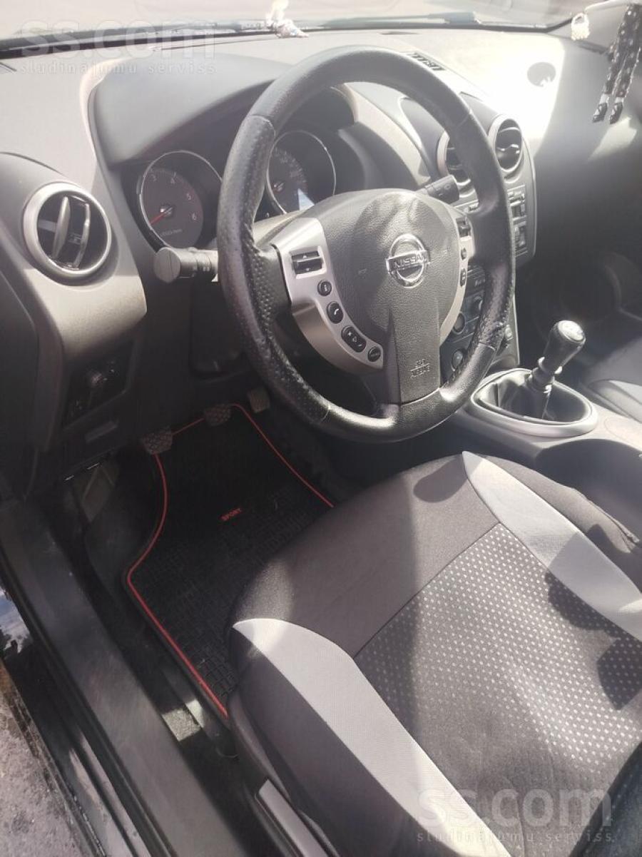 Melns Nissan Qashqai 2009 Ogre, ar dzinēja tilpumu 1.50 L un nobraukumu 237 tūkst. km par 3900 €, foto 12 vietnē AUTOMOTO.COM.LV