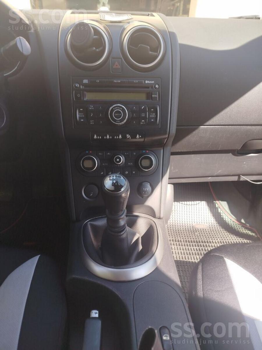 Melns Nissan Qashqai 2009 Ogre, ar dzinēja tilpumu 1.50 L un nobraukumu 237 tūkst. km par 3900 €, foto 21 vietnē AUTOMOTO.COM.LV