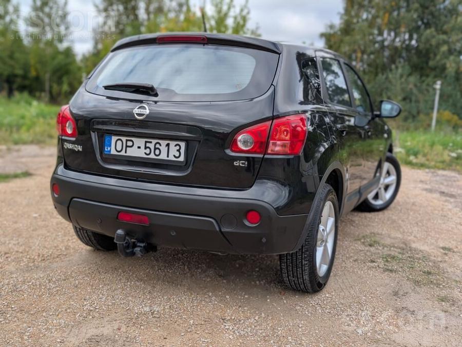Black Nissan Qashqai 2009 in Riga, with an engine capacity of 1.50 L and mileage of 230 thousand km for 3800 €, photo 10 on AUTOMOTO.COM.LV