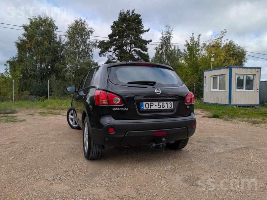 Black Nissan Qashqai 2009 in Riga, with an engine capacity of 1.50 L and mileage of 230 thousand km for 3800 €, photo 12 on AUTOMOTO.COM.LV