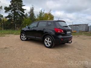 Black Nissan Qashqai 2009 in Riga, with an engine capacity of 1.50 L and mileage of 230 thousand km for 3800 €, photo 13 on AUTOMOTO.COM.LV