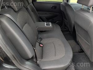 Black Nissan Qashqai 2009 in Riga, with an engine capacity of 1.50 L and mileage of 230 thousand km for 3800 €, photo 16 on AUTOMOTO.COM.LV