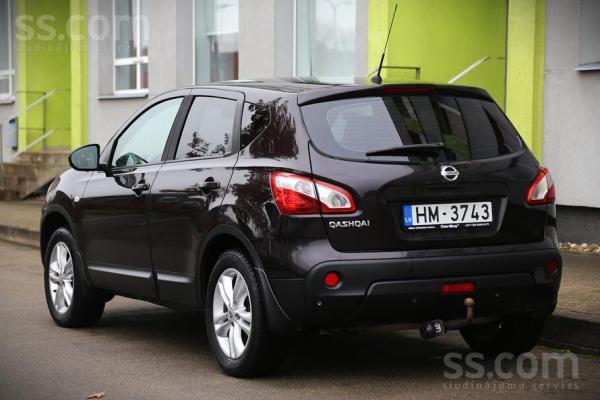 Melns Nissan Qashqai 2010 Rīga, ar dzinēja tilpumu 2.00 L un nobraukumu 0 tūkst. km par 3995 €, foto 5 vietnē AUTOMOTO.COM.LV