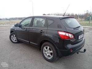 Melns Nissan Qashqai 2010 Viļņa, ar dzinēja tilpumu 1.60 L un nobraukumu 274 tūkst. km par 5100 €, foto 4 vietnē AUTOMOTO.COM.LV