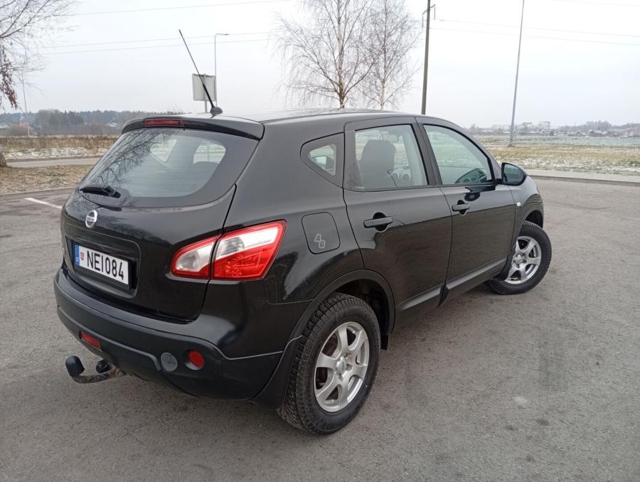 Melns Nissan Qashqai 2010 Viļņa, ar dzinēja tilpumu 1.60 L un nobraukumu 274 tūkst. km par 5100 €, foto 5 vietnē AUTOMOTO.COM.LV