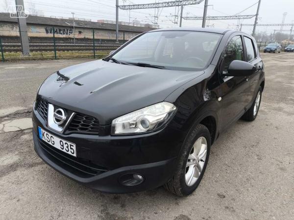 Black Nissan Qashqai 2010 in Siauliai, with an engine capacity of 1.50 L and mileage of 247 thousand km for 4900 €, photo 1 on AUTOMOTO.COM.LV