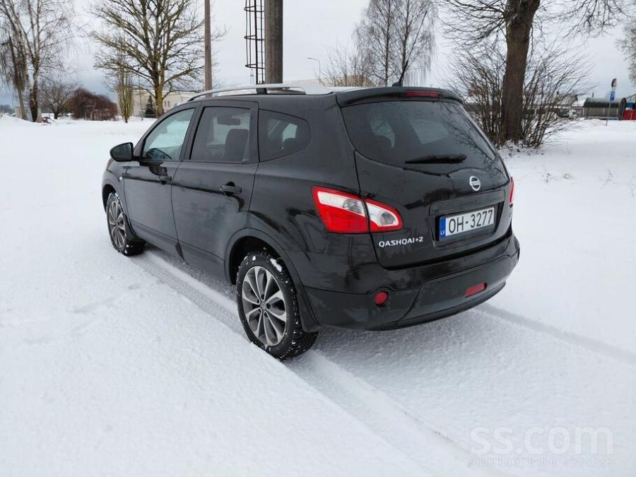 Melns Nissan Qashqai 2010 Talsi, ar dzinēja tilpumu 2.00 L un nobraukumu 294 tūkst. km par 5200 €, foto 4 vietnē AUTOMOTO.COM.LV
