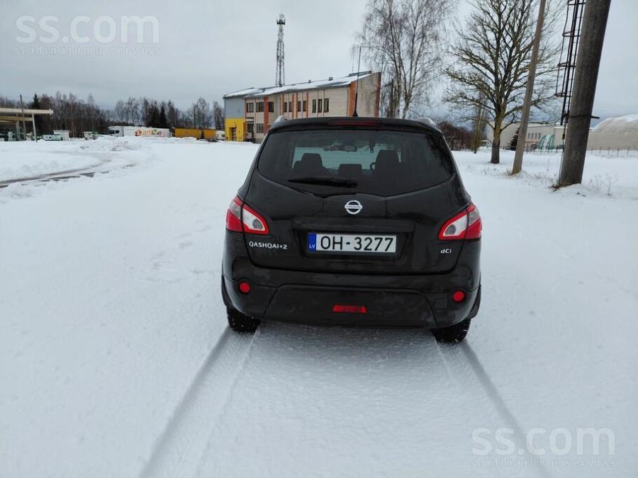 Melns Nissan Qashqai 2010 Talsi, ar dzinēja tilpumu 2.00 L un nobraukumu 294 tūkst. km par 5200 €, foto 5 vietnē AUTOMOTO.COM.LV