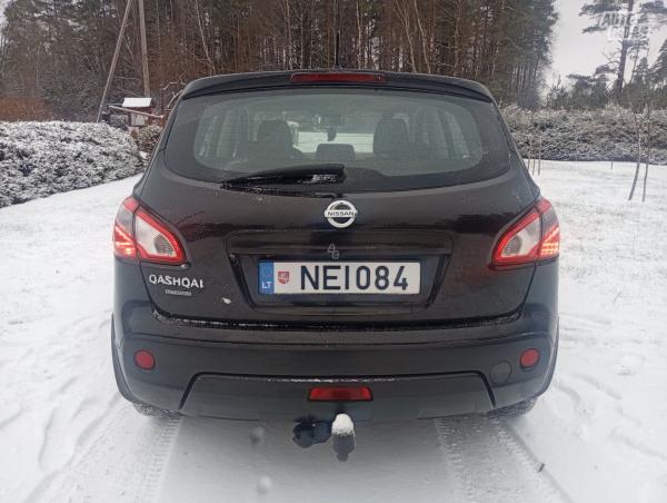 Melns Nissan Qashqai 2010 Viļņa, ar dzinēja tilpumu 1.60 L un nobraukumu 274 tūkst. km par 4950 €, foto 6 vietnē AUTOMOTO.COM.LV