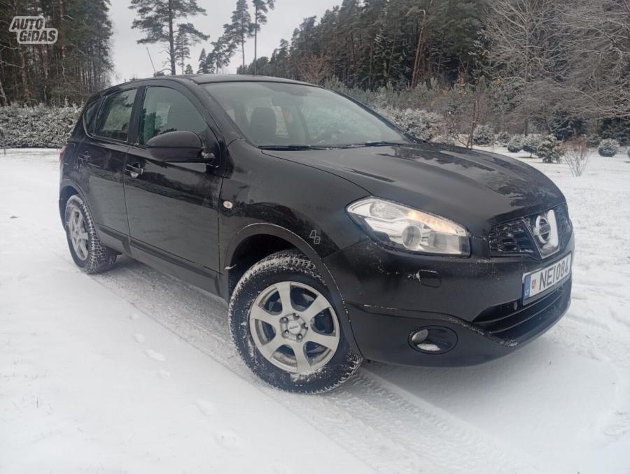 Melns Nissan Qashqai 2010 Viļņa, ar dzinēja tilpumu 1.60 L un nobraukumu 274 tūkst. km par 4950 €, foto 1 vietnē AUTOMOTO.COM.LV