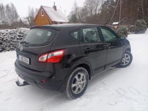 Melns Nissan Qashqai 2010 Viļņa, ar dzinēja tilpumu 1.60 L un nobraukumu 274 tūkst. km par 4950 €, foto 4 vietnē AUTOMOTO.COM.LV