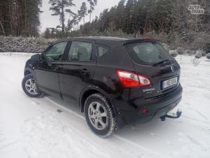 Melns Nissan Qashqai 2010 Viļņa, ar dzinēja tilpumu 1.60 L un nobraukumu 274 tūkst. km par 4950 €, foto 4 vietnē AUTOMOTO.COM.LV