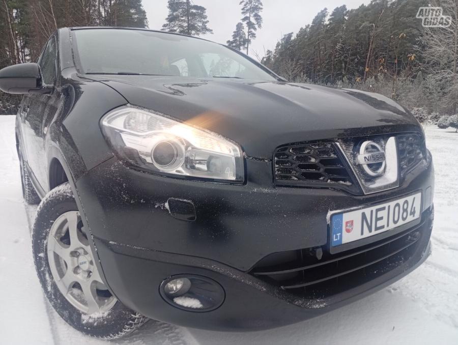 Melns Nissan Qashqai 2010 Viļņa, ar dzinēja tilpumu 1.60 L un nobraukumu 274 tūkst. km par 4950 €, foto 7 vietnē AUTOMOTO.COM.LV