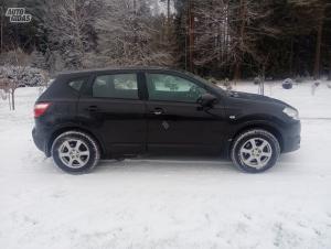 Melns Nissan Qashqai 2010 Viļņa, ar dzinēja tilpumu 1.60 L un nobraukumu 274 tūkst. km par 4950 €, foto 12 vietnē AUTOMOTO.COM.LV