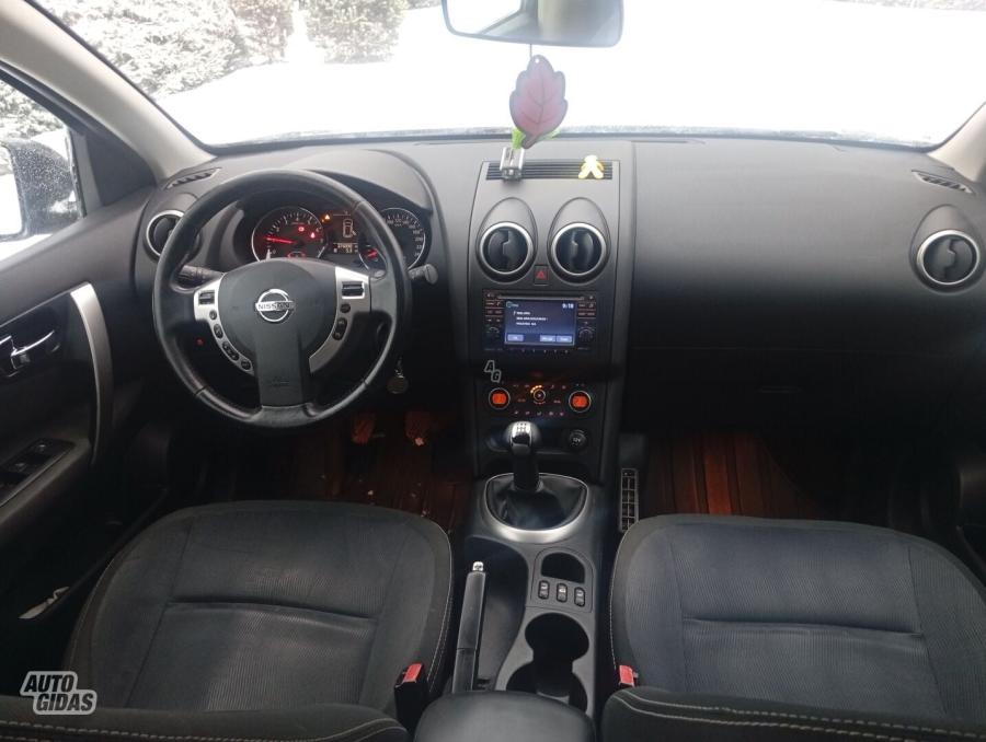 Melns Nissan Qashqai 2010 Viļņa, ar dzinēja tilpumu 1.60 L un nobraukumu 274 tūkst. km par 4950 €, foto 15 vietnē AUTOMOTO.COM.LV