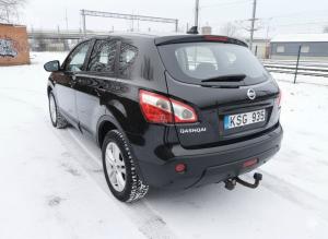 Melns Nissan Qashqai 2010 Šauļi, ar dzinēja tilpumu 1.50 L un nobraukumu 247 tūkst. km par 4850 €, foto 4 vietnē AUTOMOTO.COM.LV