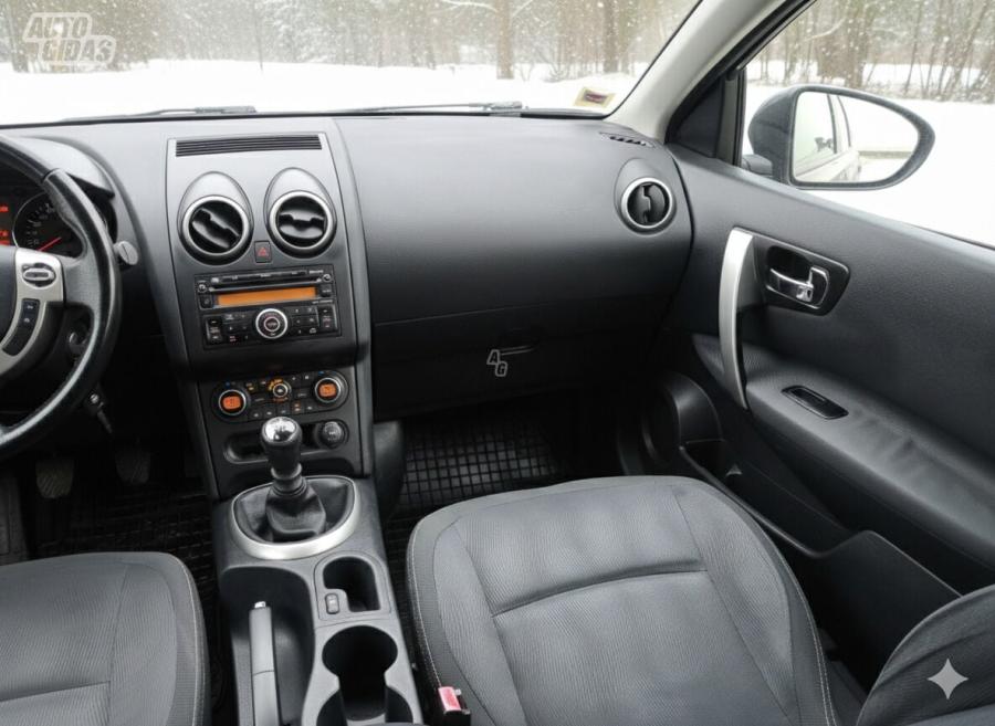 Melns Nissan Qashqai 2010 Šauļi, ar dzinēja tilpumu 1.50 L un nobraukumu 247 tūkst. km par 4850 €, foto 12 vietnē AUTOMOTO.COM.LV