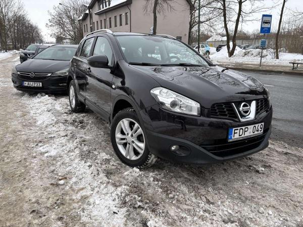 Black Nissan Qashqai 2010 in Klaipeda, with an engine capacity of 1.60 L and mileage of 99 thousand km for 7500 €, photo 2 on AUTOMOTO.COM.LV