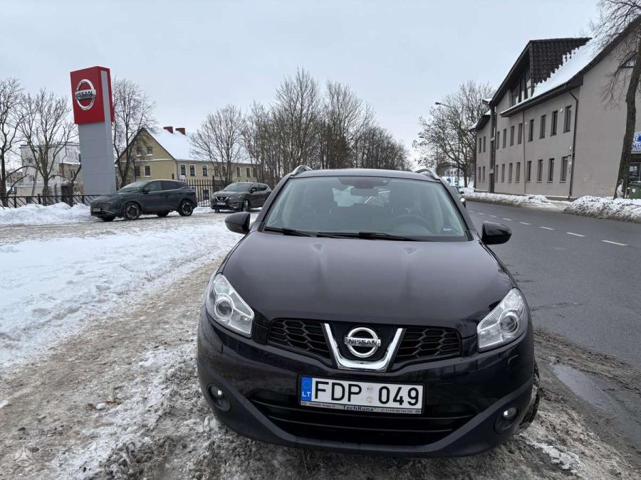 Melns Nissan Qashqai 2010 Klaipėda, ar dzinēja tilpumu 1.60 L un nobraukumu 99 tūkst. km par 7500 €, foto 3 vietnē AUTOMOTO.COM.LV