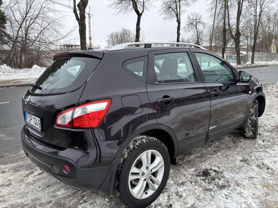 Melns Nissan Qashqai 2010 Klaipėda, ar dzinēja tilpumu 1.60 L un nobraukumu 99 tūkst. km par 7500 €, foto 4 vietnē AUTOMOTO.COM.LV