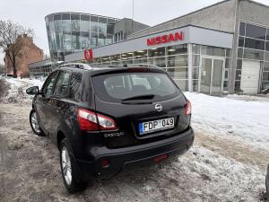 Melns Nissan Qashqai 2010 Klaipėda, ar dzinēja tilpumu 1.60 L un nobraukumu 99 tūkst. km par 7500 €, foto 6 vietnē AUTOMOTO.COM.LV