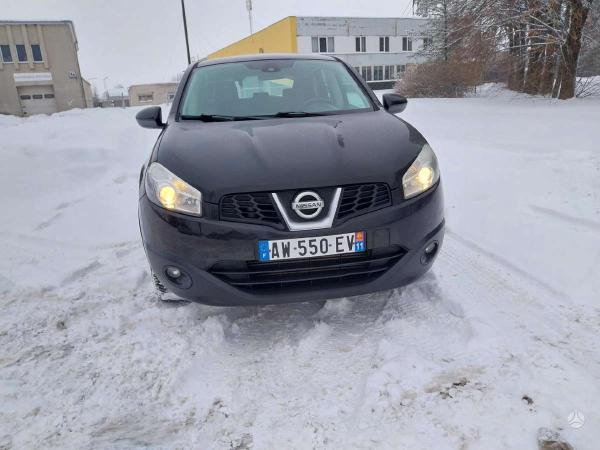 Melns Nissan Qashqai 2010 Tauragė, ar dzinēja tilpumu 1.46 L un nobraukumu 232 tūkst. km par 4250 €, foto 1 vietnē AUTOMOTO.COM.LV