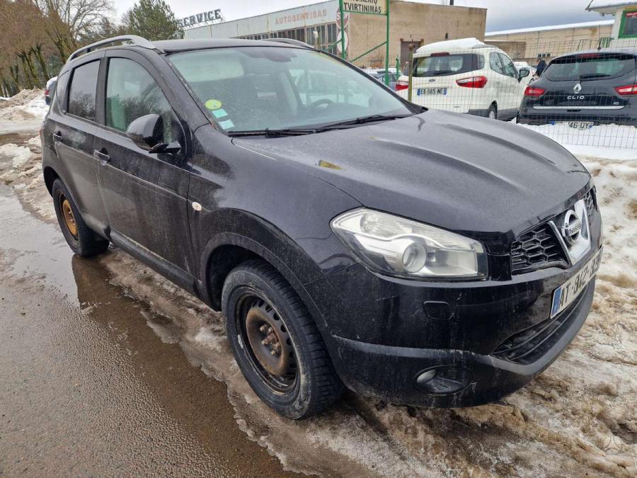 Melns Nissan Qashqai 2010 Tauragė, ar dzinēja tilpumu 2.00 L un nobraukumu 184 tūkst. km par 3100 €, foto 1 vietnē AUTOMOTO.COM.LV