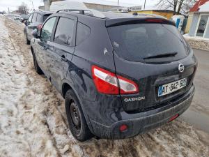 Melns Nissan Qashqai 2010 Tauragė, ar dzinēja tilpumu 2.00 L un nobraukumu 184 tūkst. km par 3100 €, foto 3 vietnē AUTOMOTO.COM.LV