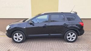 Black Nissan Qashqai 2010 in Ogre, with an engine capacity of 2.00 L and mileage of 298 thousand km for 4999 €, photo 9 on AUTOMOTO.COM.LV