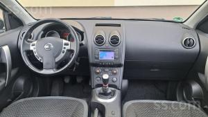 Black Nissan Qashqai 2010 in Ogre, with an engine capacity of 2.00 L and mileage of 298 thousand km for 4999 €, photo 12 on AUTOMOTO.COM.LV