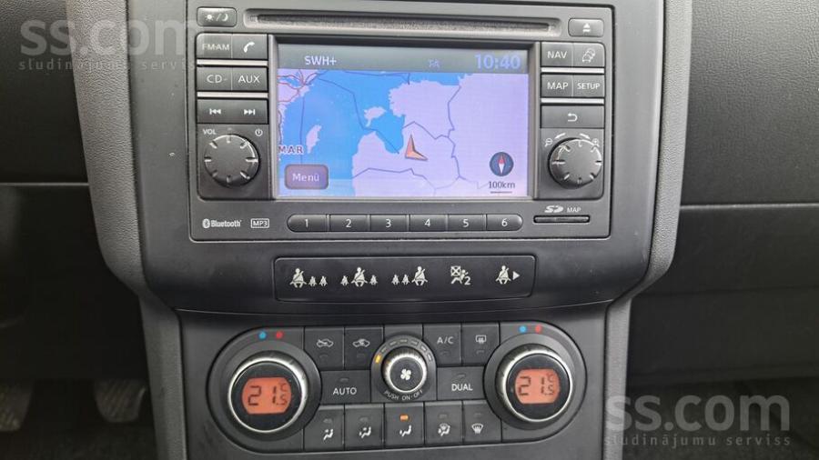 Black Nissan Qashqai 2010 in Ogre, with an engine capacity of 2.00 L and mileage of 298 thousand km for 4999 €, photo 14 on AUTOMOTO.COM.LV