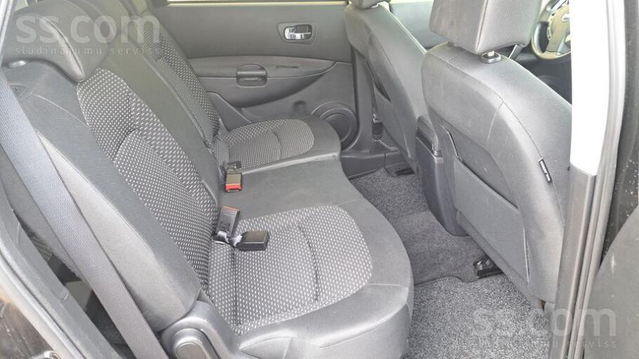 Black Nissan Qashqai 2010 in Ogre, with an engine capacity of 2.00 L and mileage of 298 thousand km for 4999 €, photo 16 on AUTOMOTO.COM.LV