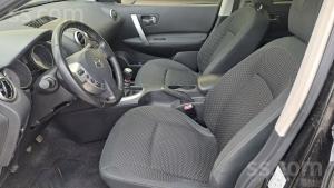 Black Nissan Qashqai 2010 in Ogre, with an engine capacity of 2.00 L and mileage of 298 thousand km for 4999 €, photo 18 on AUTOMOTO.COM.LV