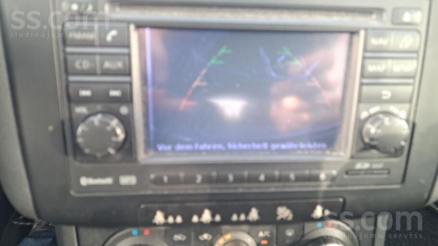 Black Nissan Qashqai 2010 in Ogre, with an engine capacity of 2.00 L and mileage of 298 thousand km for 4999 €, photo 21 on AUTOMOTO.COM.LV